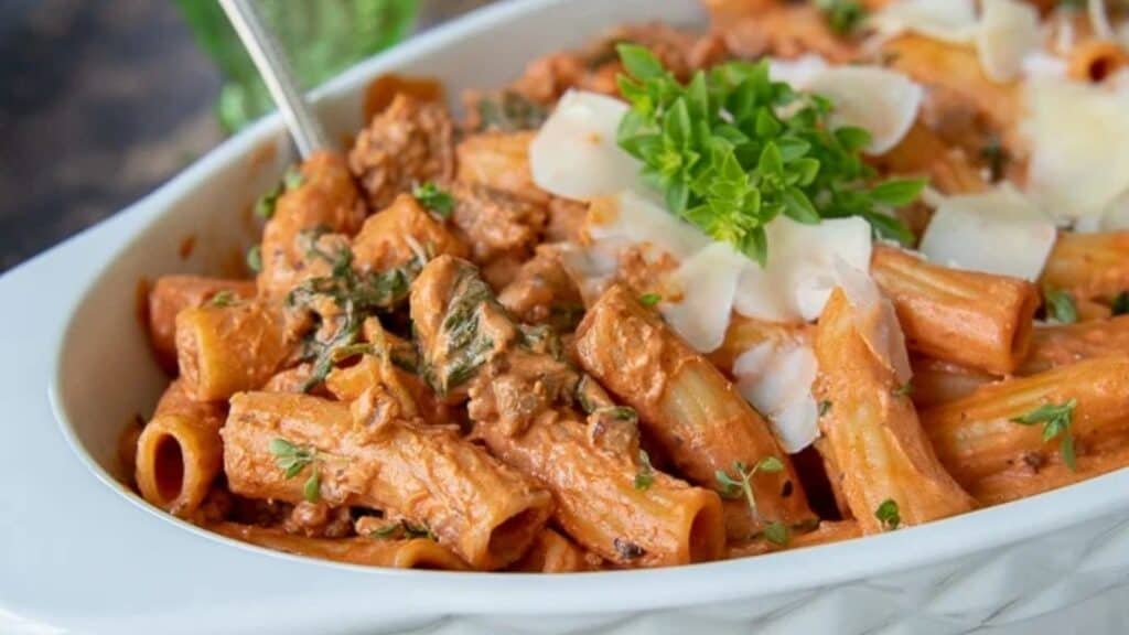 14 Simple Italian Pasta Dishes That Taste Straight Out of Rome - Savor ...