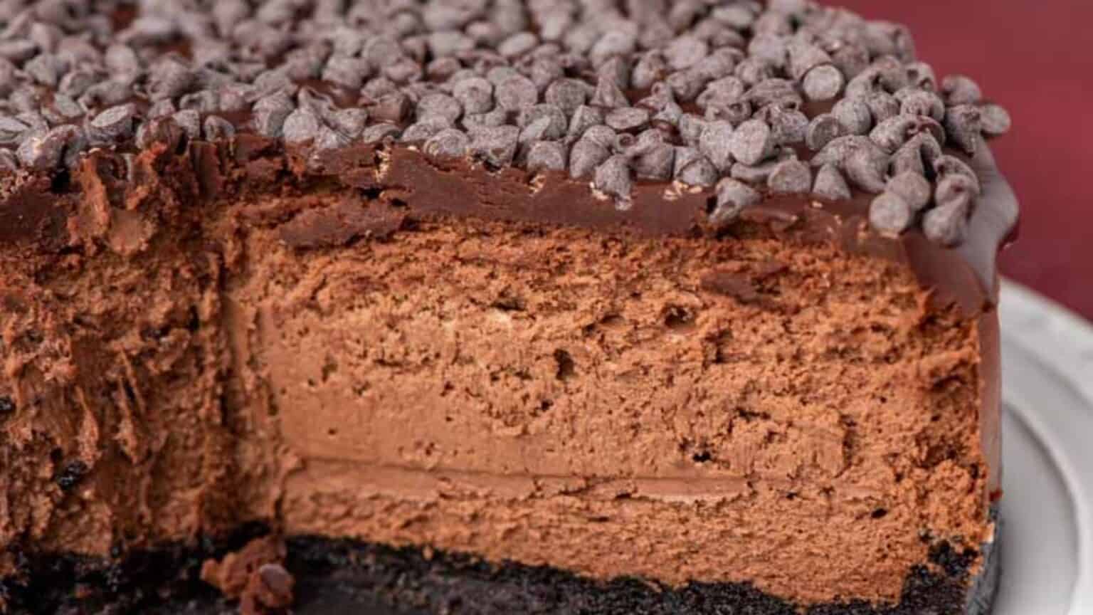 20 Chocolate Cheesecakes So Indulgent, Dessert Lovers Beware - Savor ...