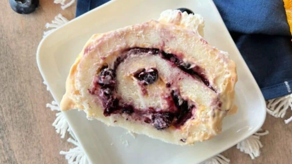 14 Perfectly Swirled Roll Cakes That Are Almost Too Pretty to Eat ...