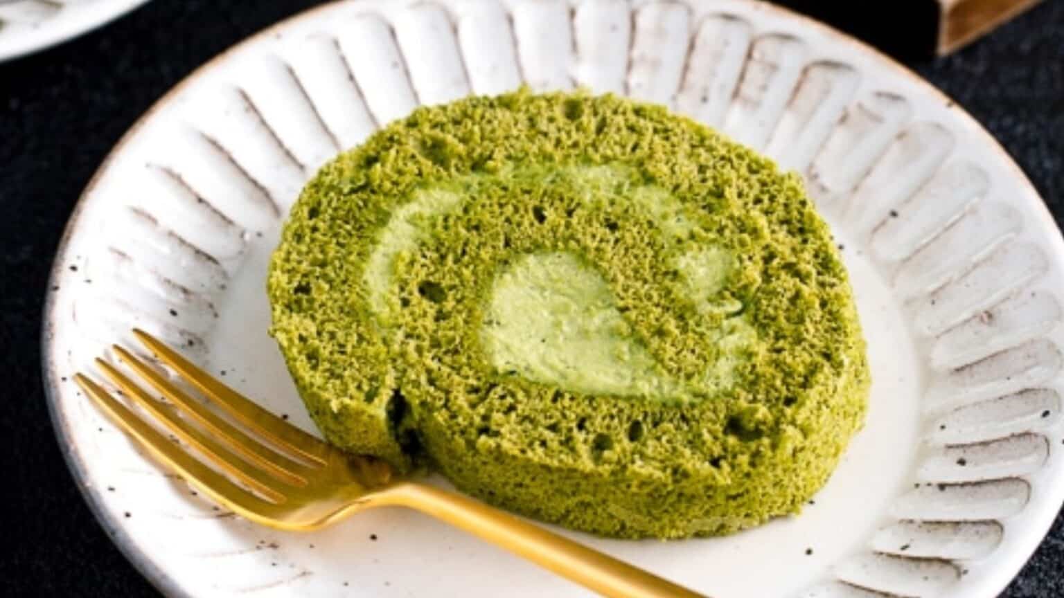 14 Perfectly Swirled Roll Cakes That Are Almost Too Pretty to Eat ...