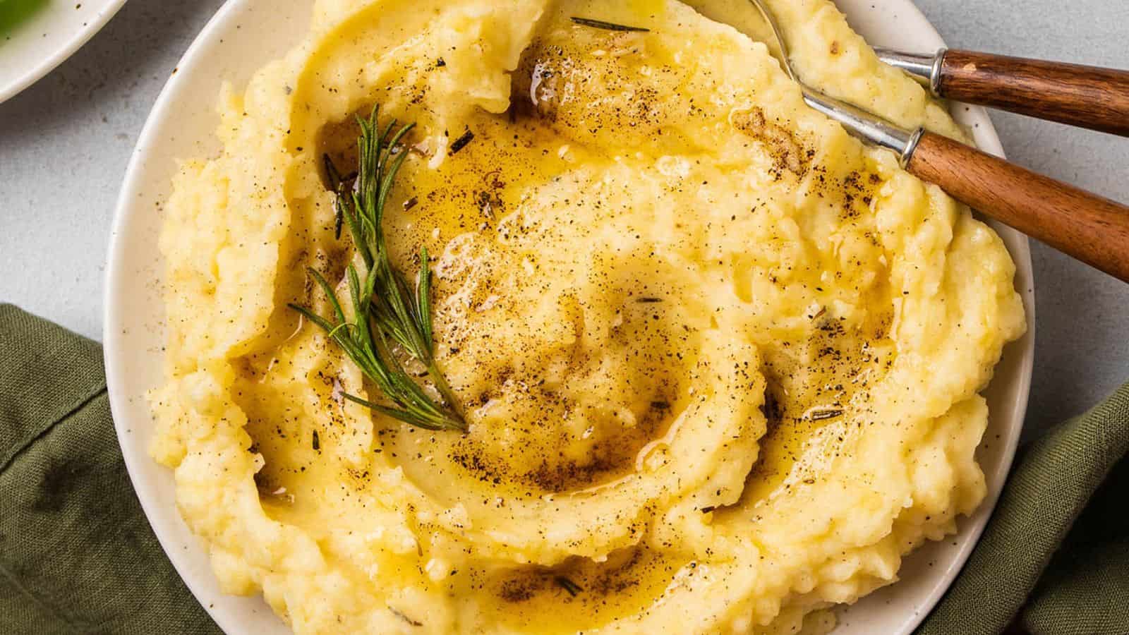 14 Mashed Potato Recipes That Are So Good, You’ll Lick the Spoon ...