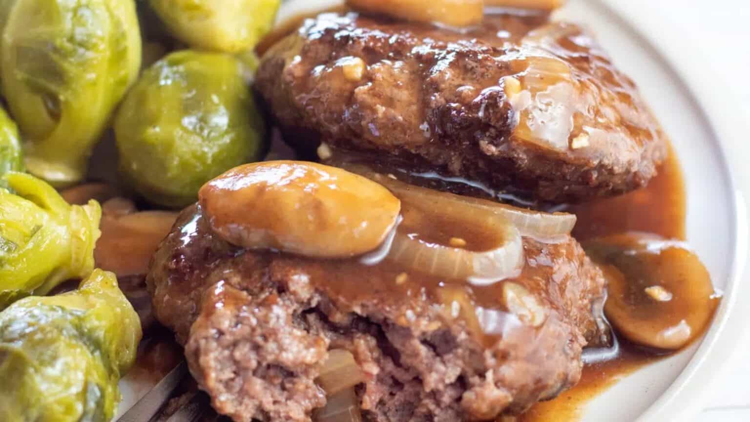 18 Cozy, Delicious Dinners That Prove Comfort Food Never Fails - Savor ...