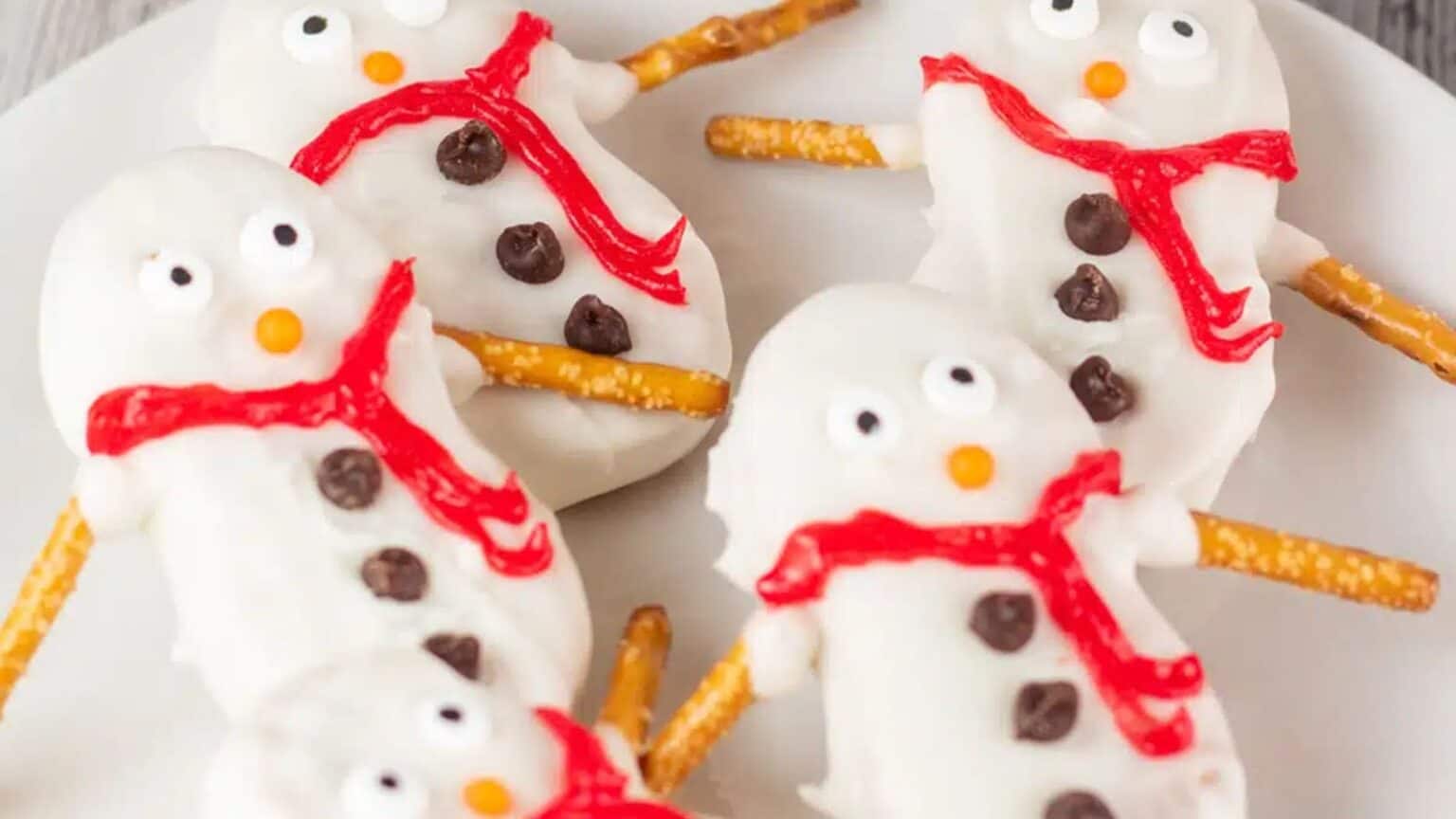 12 Adorable Snowman-Themed Desserts That Are Almost Too Cute to Eat ...