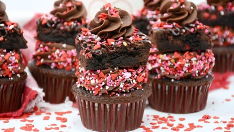 14 Romantic Desserts That Taste Like a Love Spell - Savor and Smile