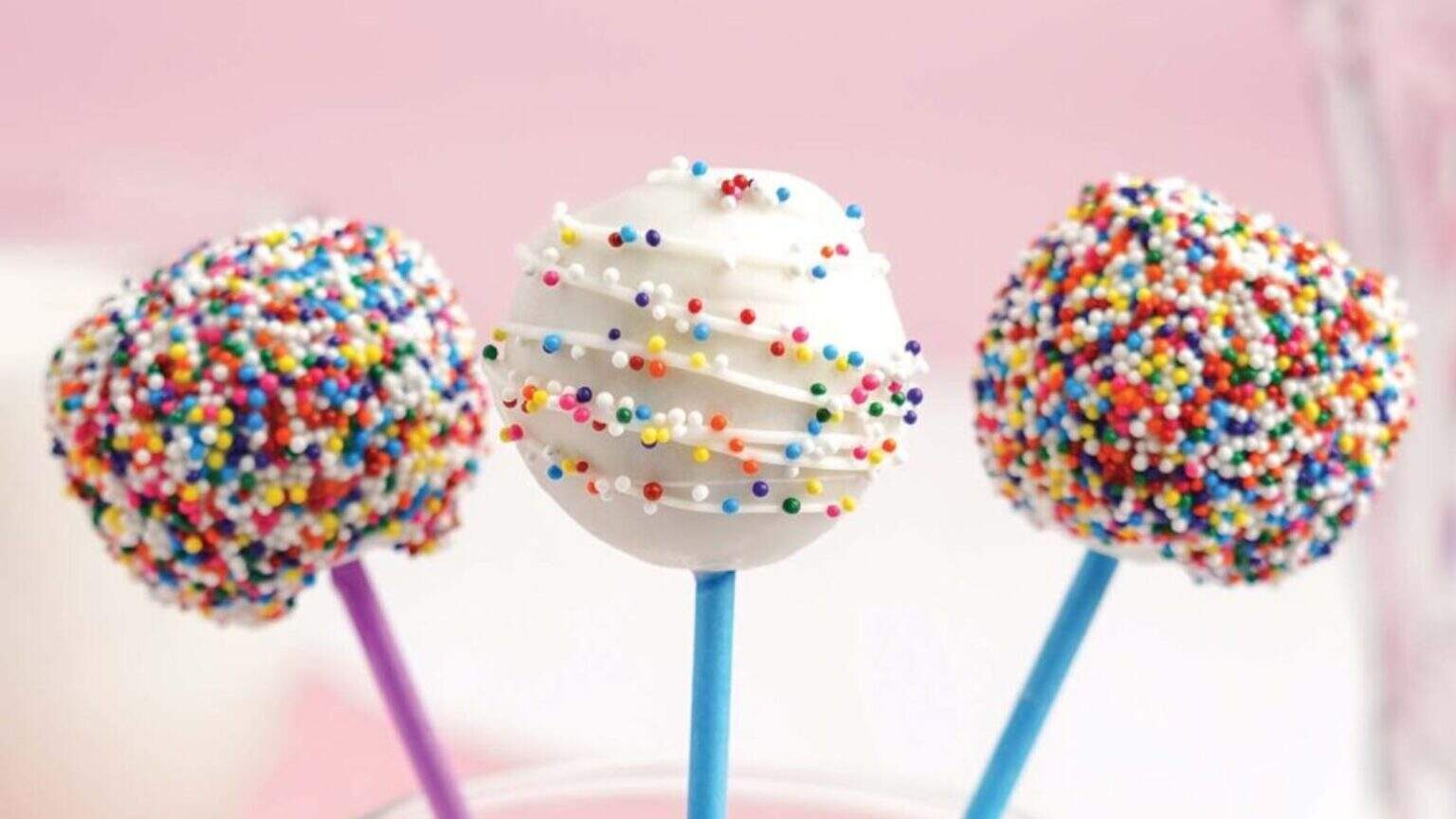 18 Cake Pops That Turn Simple Ingredients Into Bite-Sized Magic - Savor ...