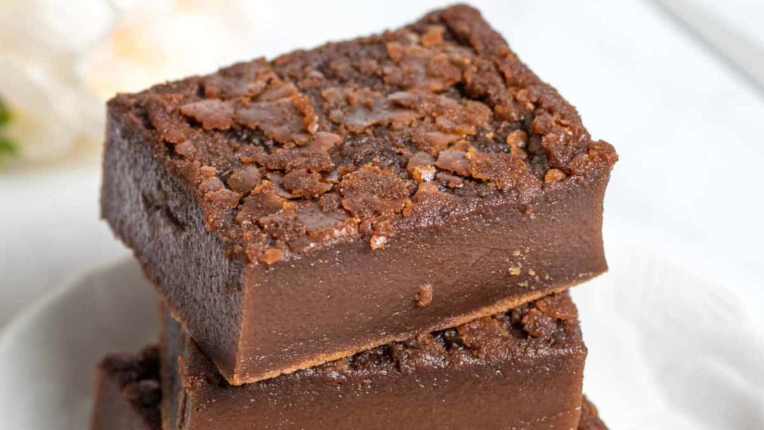 14 Chocolate 9x13 Cakes That Are Dangerously Easy to Eat in One Sitting ...