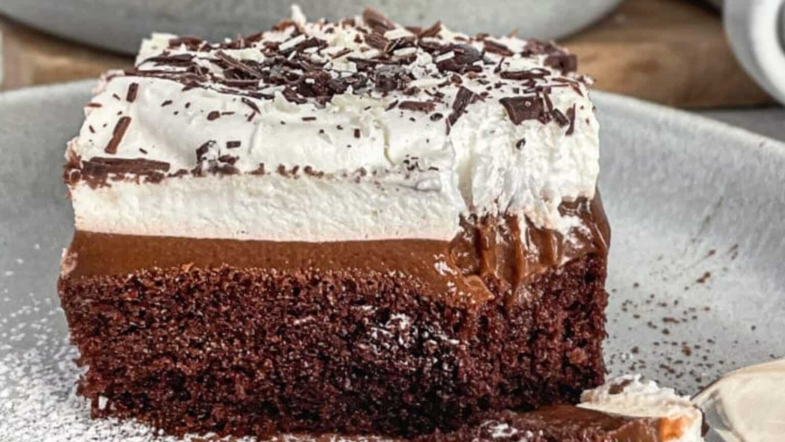 14 Chocolate 9x13 Cakes That Are Dangerously Easy to Eat in One Sitting ...