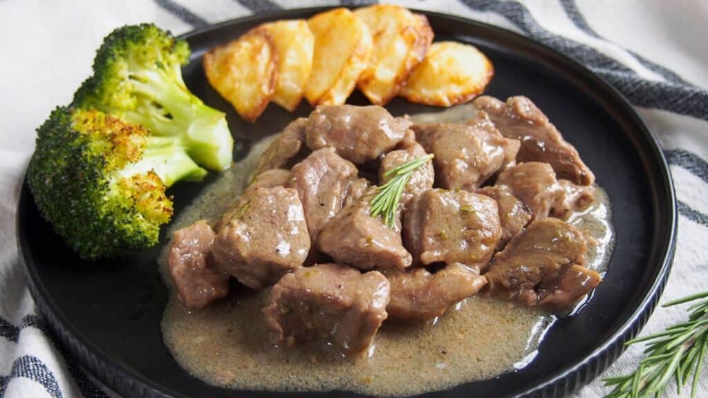20 Lamb Recipes That Make You Look Like a Pro in the Kitchen - Savor ...