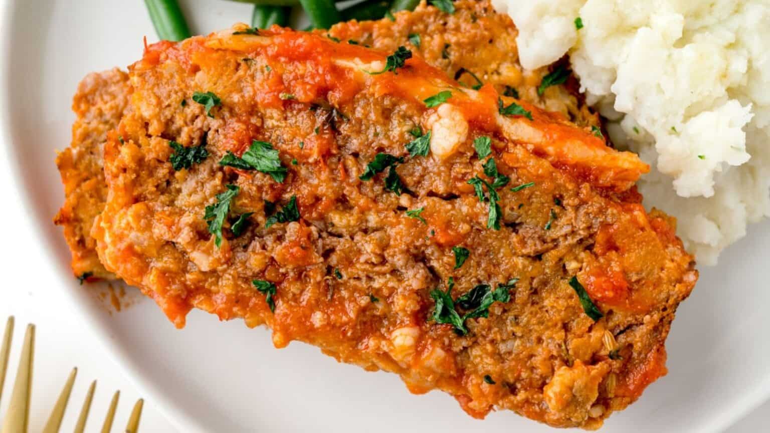 14 Old-School Cafeteria Recipes That Take Lunch on a Nostalgic Trip ...