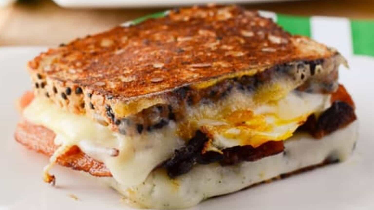 18 Hot Sandwiches That Make Ordinary Meals Feel Epic - Savor and Smile