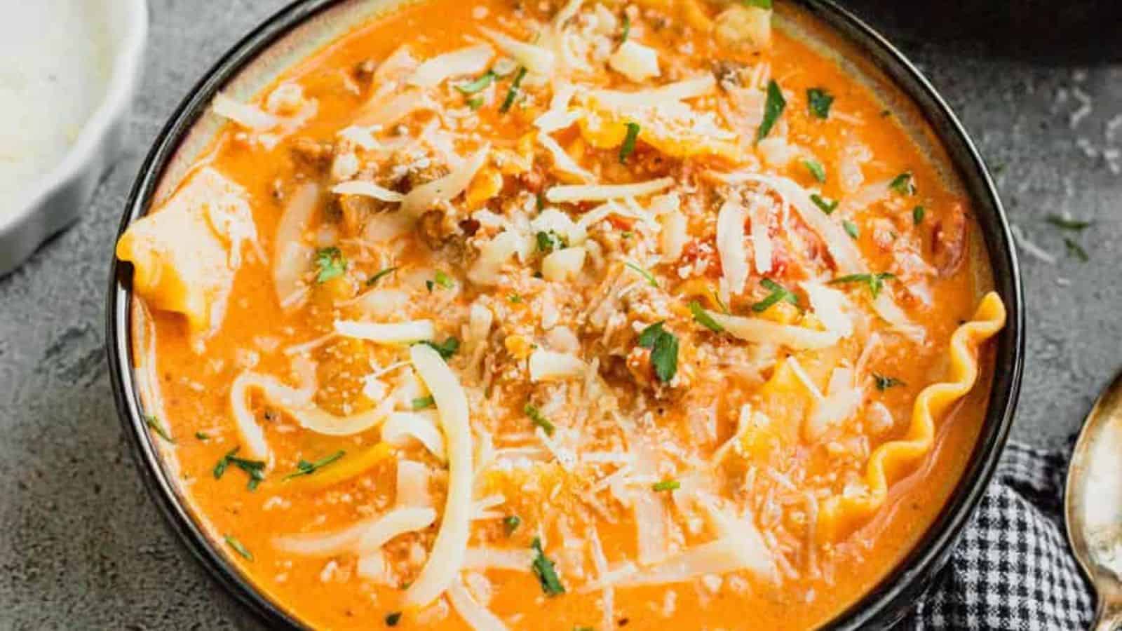 20 Ground Beef Soups That Fill You Up and Warm You Right to Your Soul ...