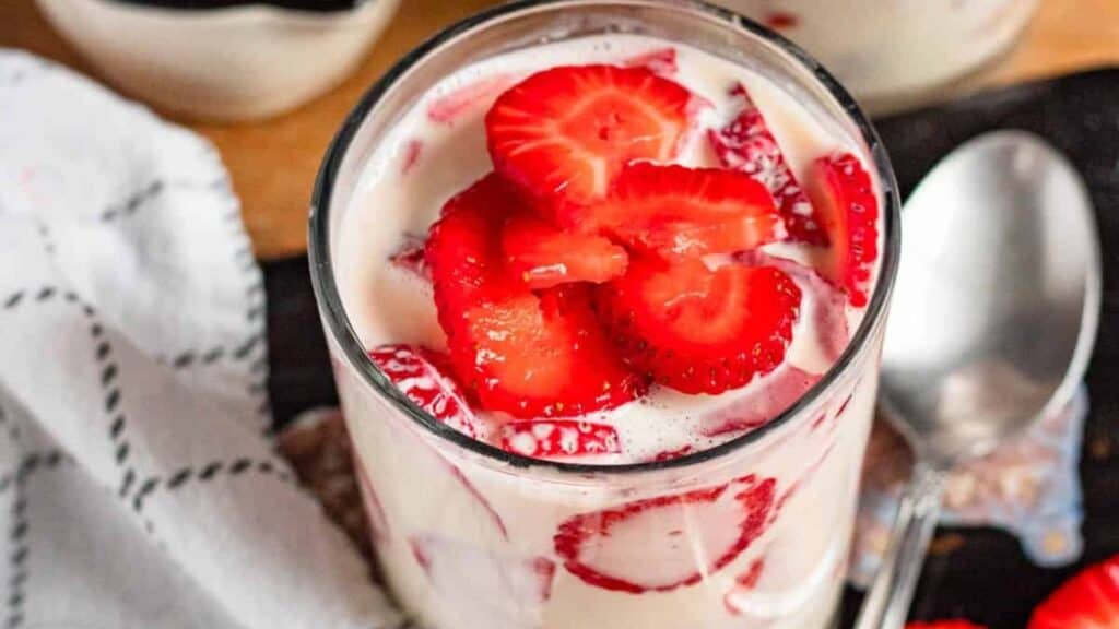 18 Sweetened Condensed Milk Desserts That Are Pure, Spoonable Bliss ...