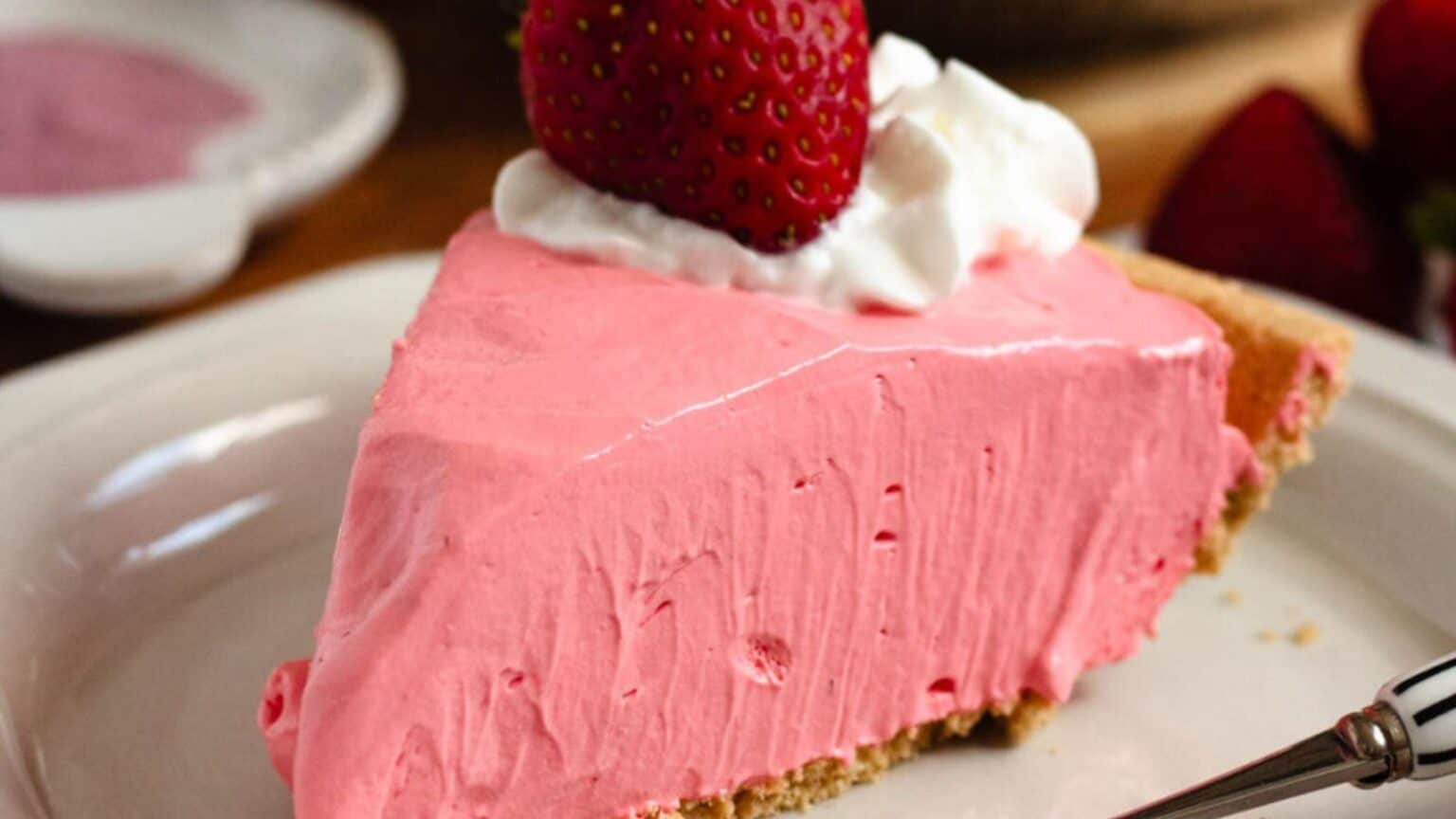 16 No-Fuss Desserts That All Start with a Tub of Cool Whip - Savor and ...