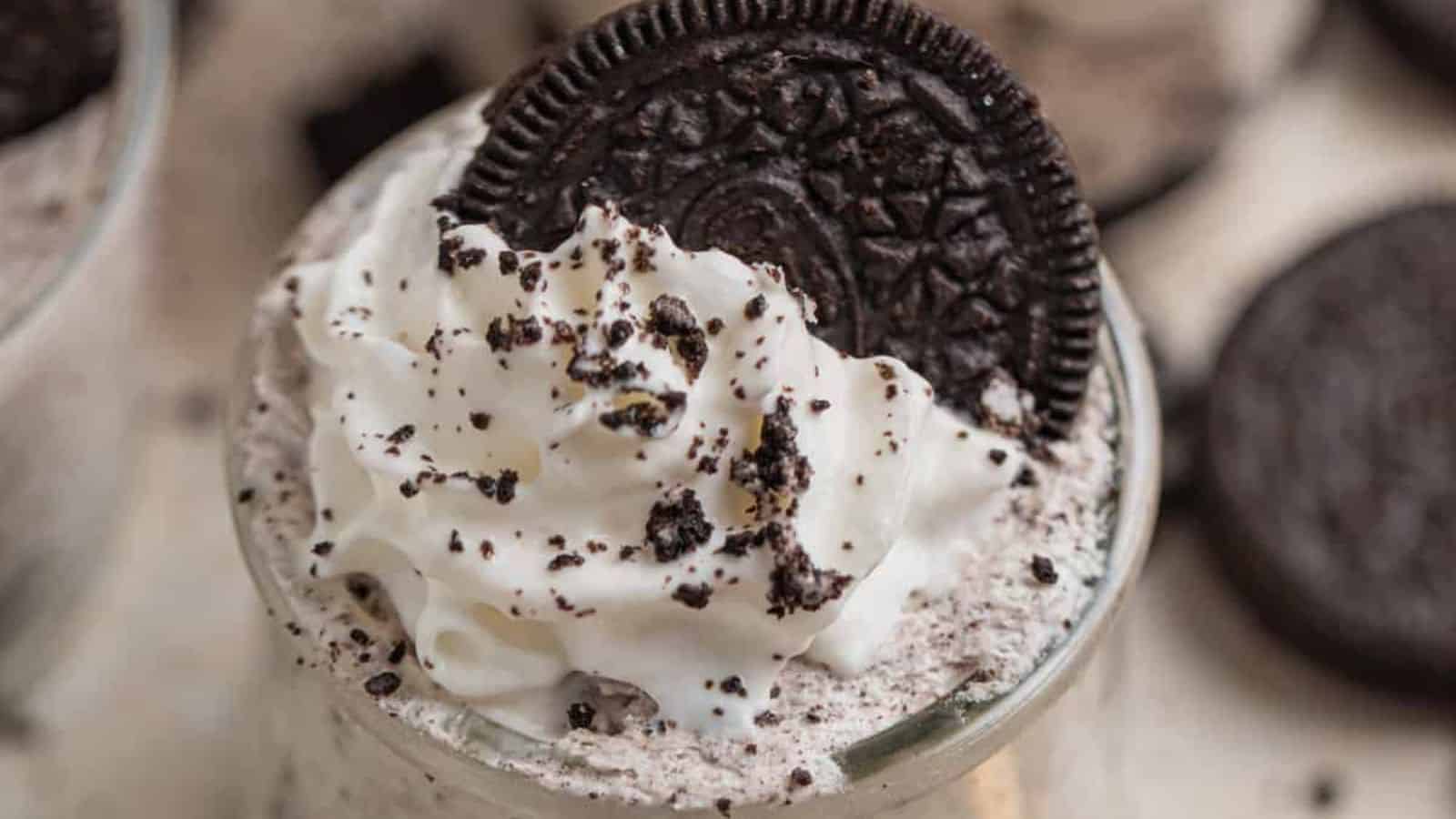 16 Cookies & Cream Desserts That Oreo Lovers Need to Try - Savor and Smile