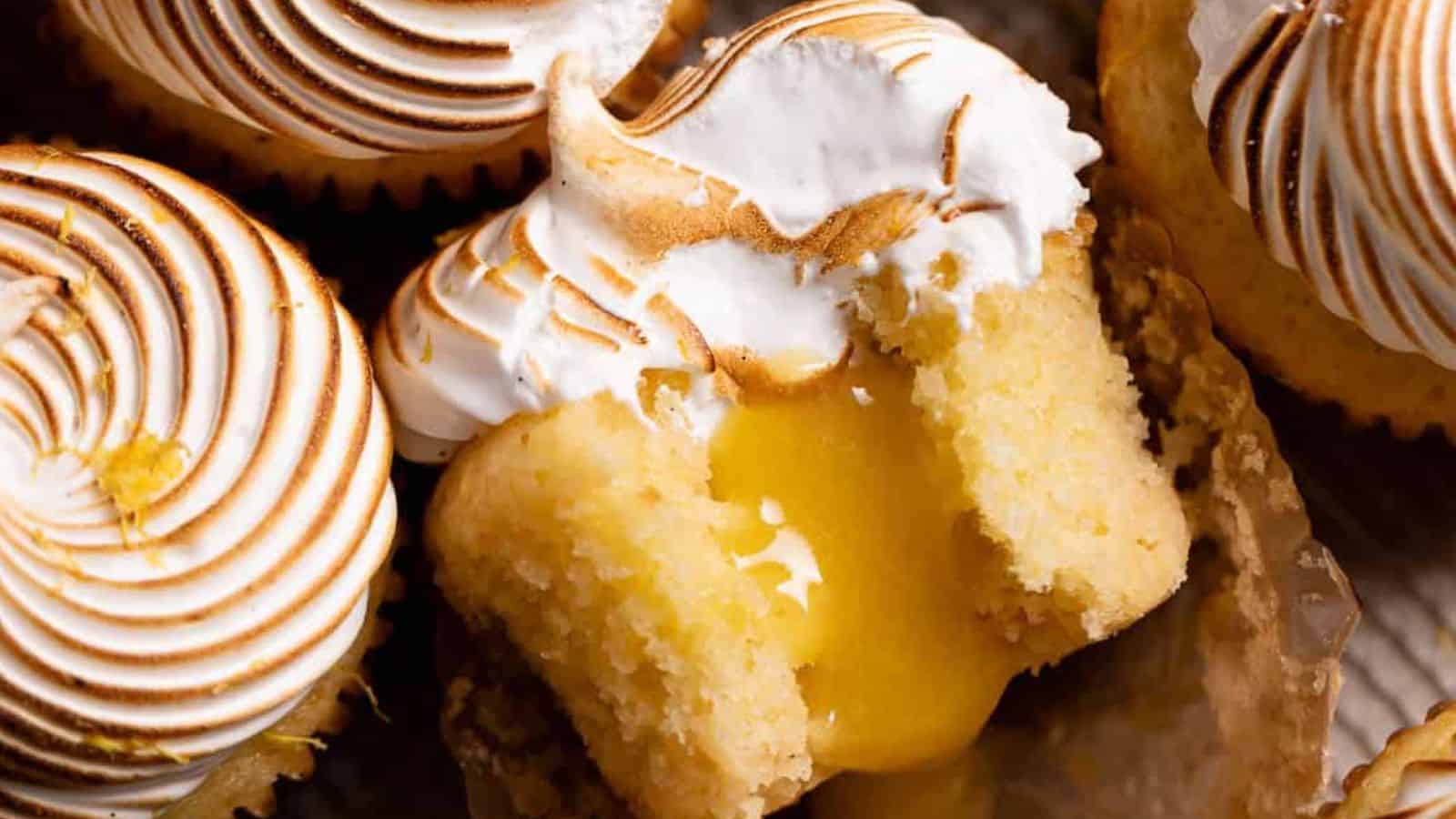 18 Elegant Meringue Creations That Taste Like a Bakery Treat - Savor ...