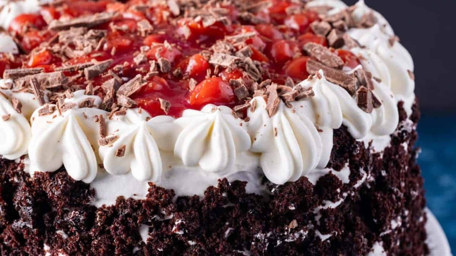 12 Frosting Loaded Cakes That Make Every Slice a Celebration - Savor ...